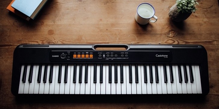 Casio CT-S100. Фото синтезатора